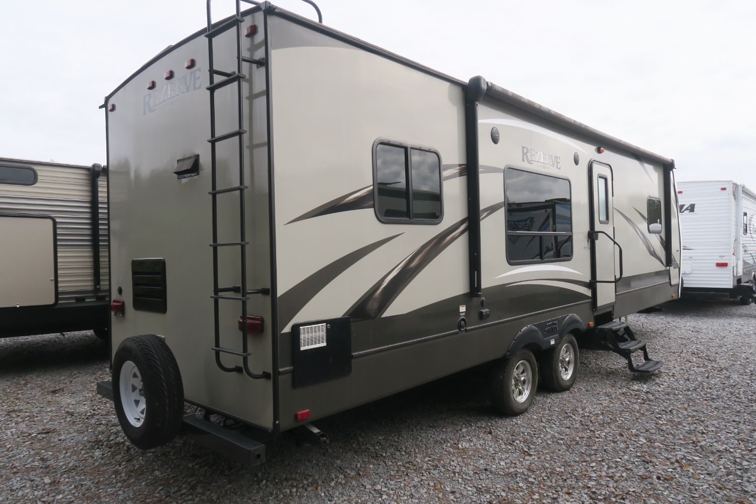 USED 2016 CROSSROADS REZERVE 29RK - Overview | Berryland Campers