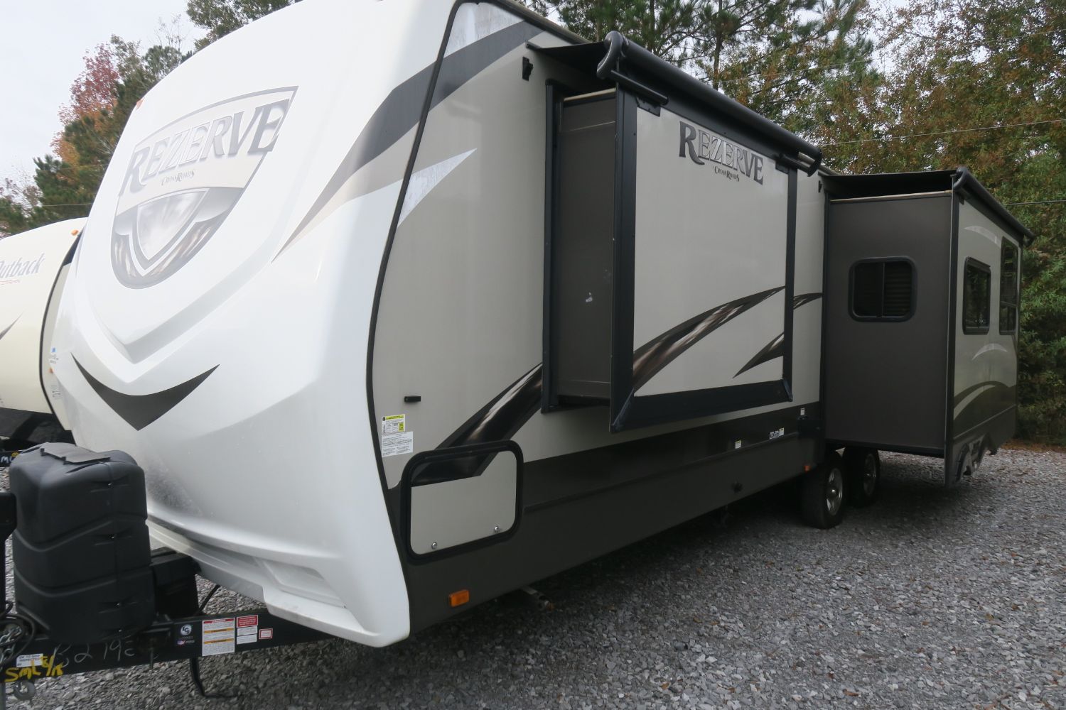 USED 2016 CROSSROADS REZERVE 29RK - Overview | Berryland Campers