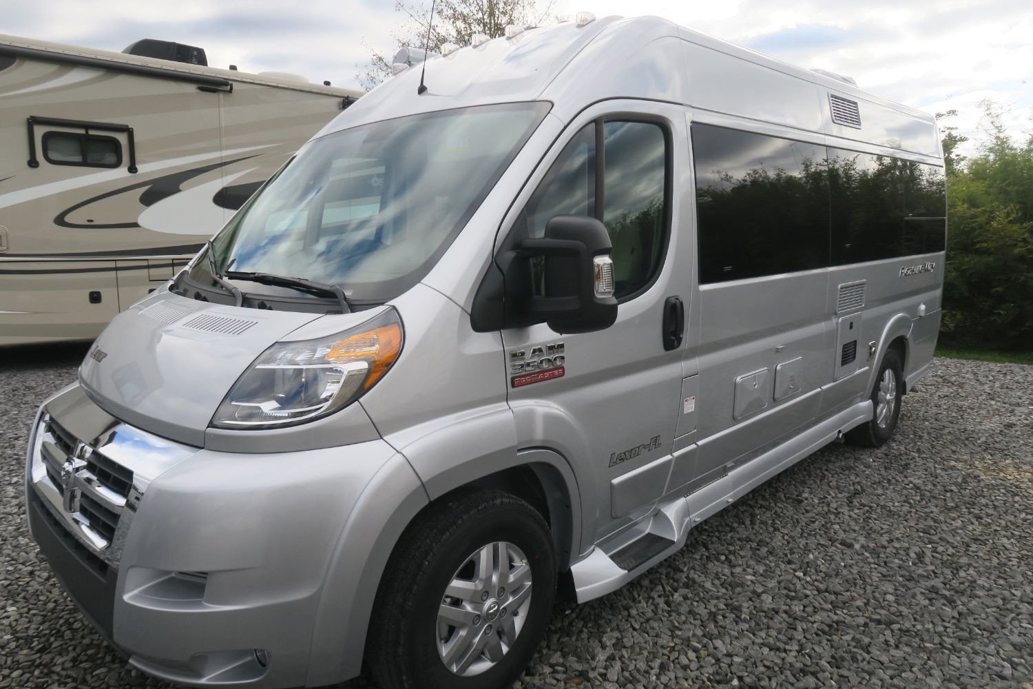 NEW 2019 PLEASURE-WAY LEXOR FL - Overview | Berryland Campers