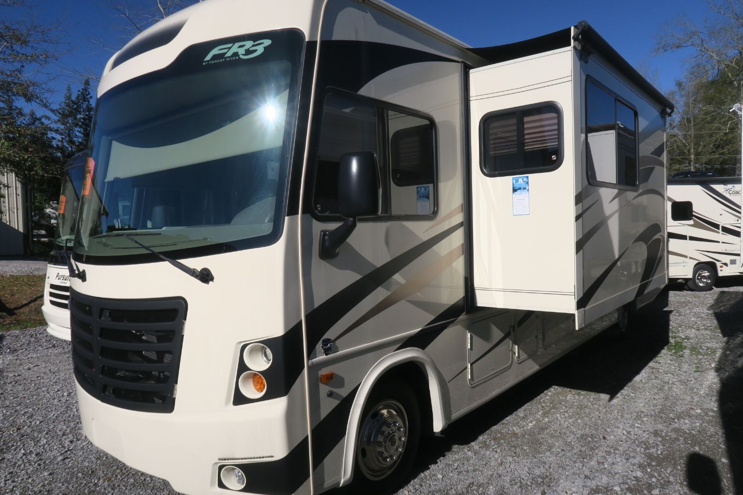 USED 2017 FOREST RIVER FR3 32DS - Overview | Berryland Campers