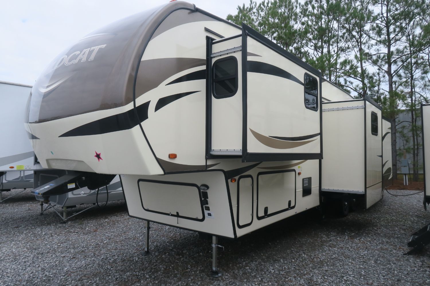 NEW 2019 WILDCAT 383MB - Overview | Berryland Campers
