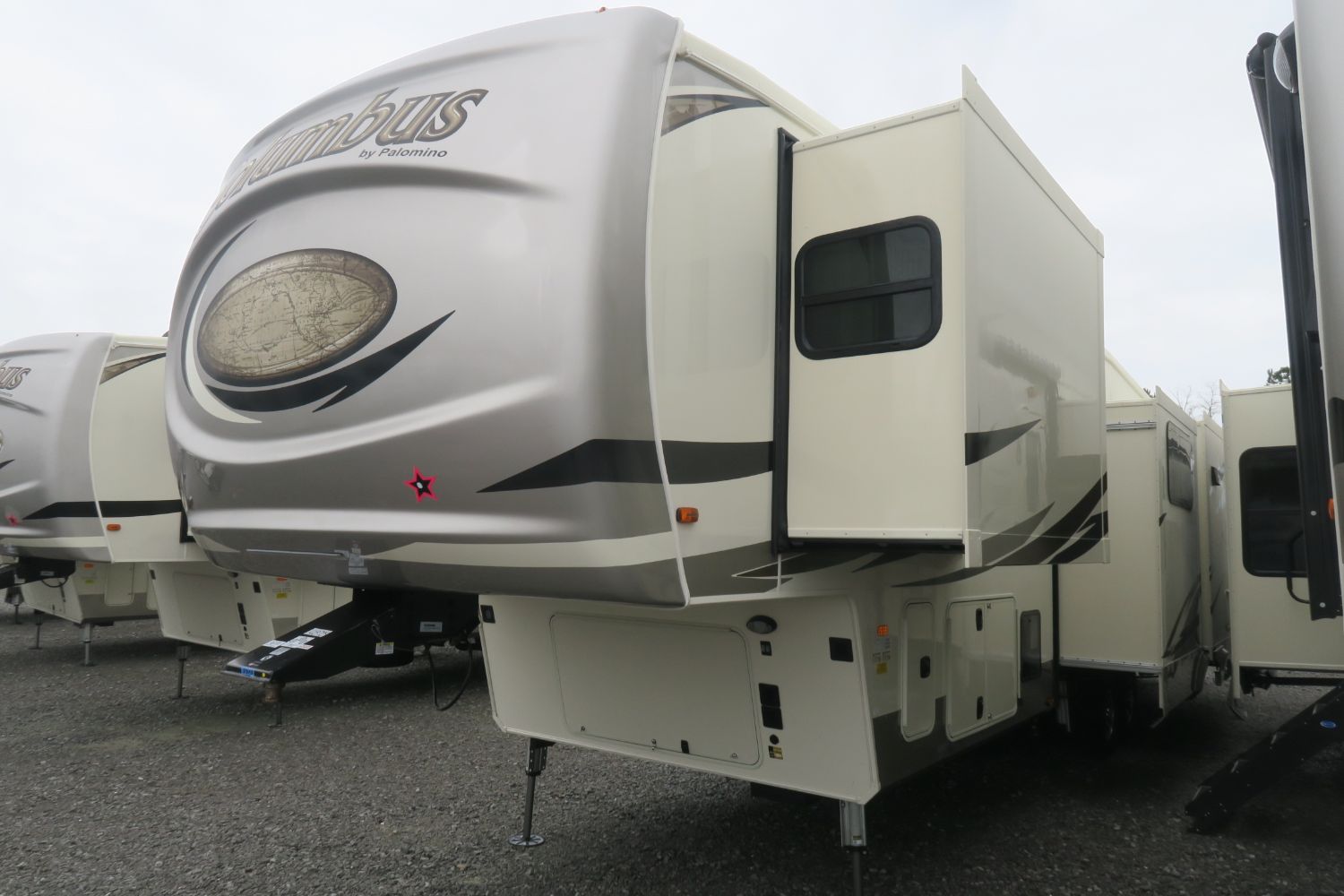 NEW 2019 COLUMBUS 1492 378MB - Overview | Berryland Campers
