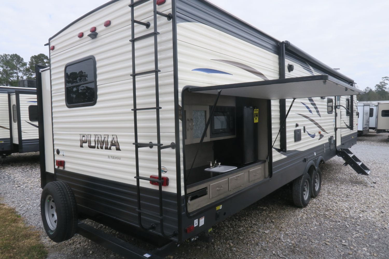 NEW 2019 PUMA 32RBFQ - Overview | Berryland Campers