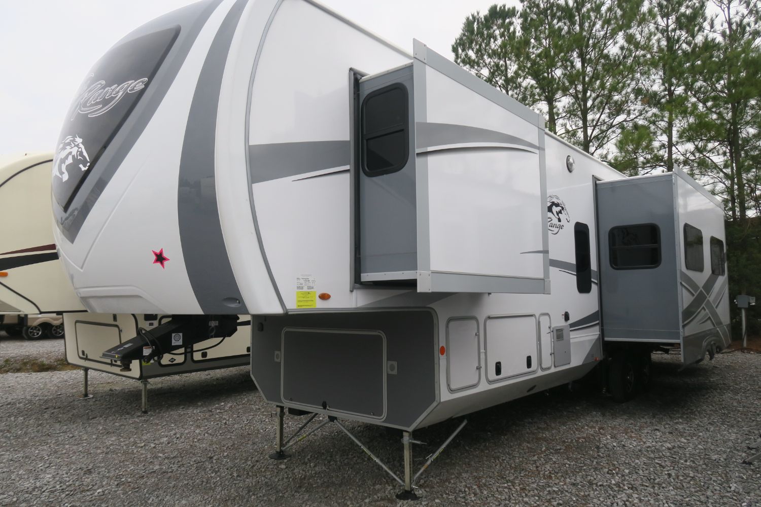 NEW 2019 OPEN RANGE 427BHS - Overview | Berryland Campers