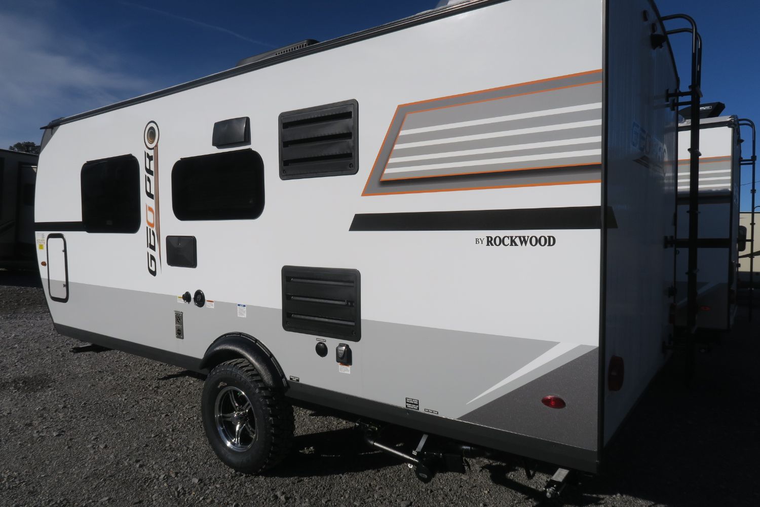 NEW 2019 ROCKWOOD GEO PRO 19FD - Overview | Berryland Campers