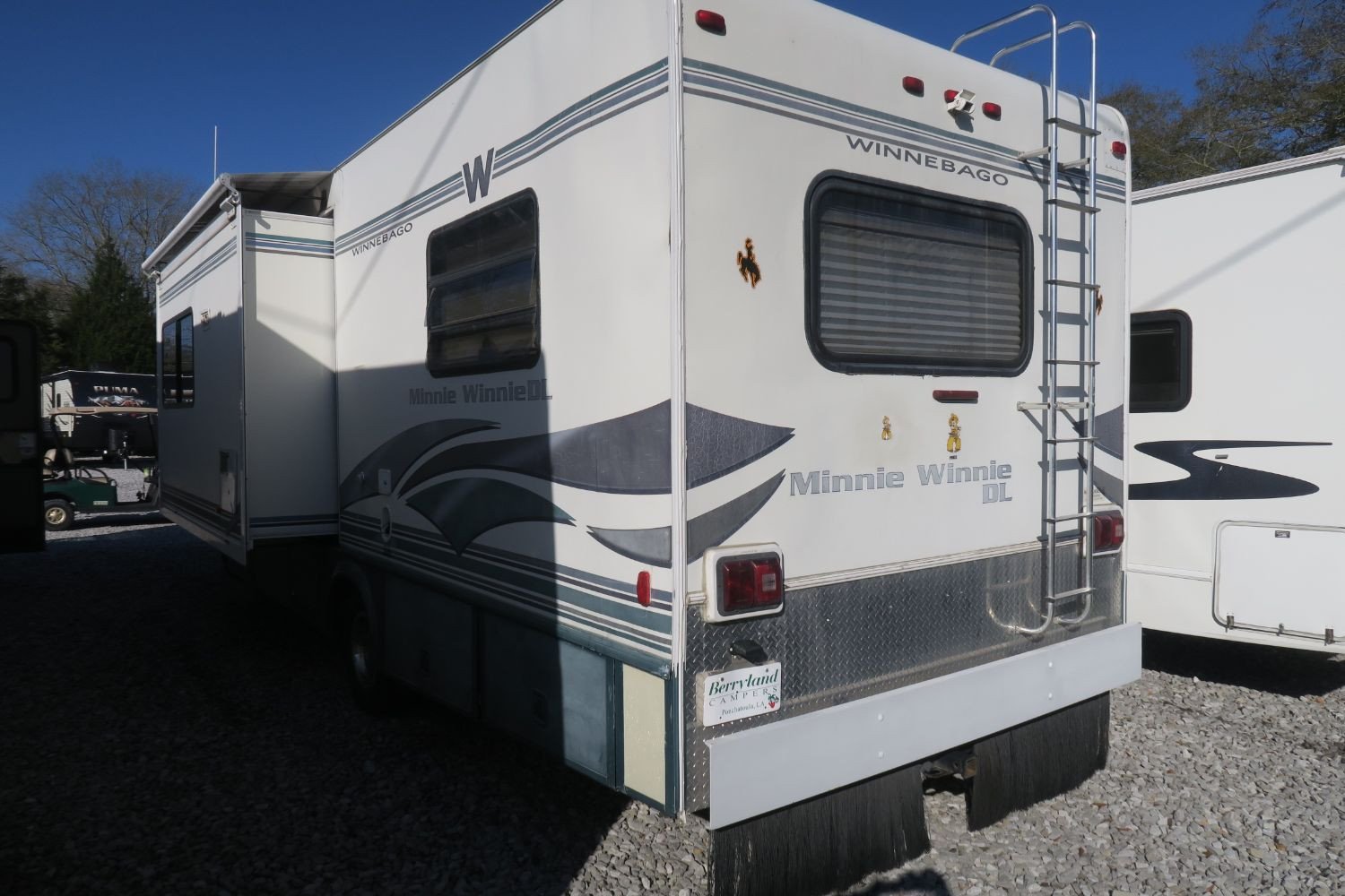 USED 1999 WINNEBAGO MINNIE WINNIE - Overview | Berryland Campers