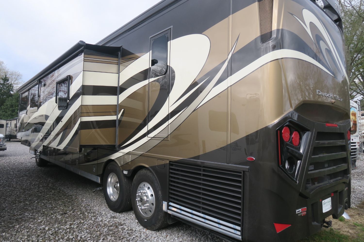 NEW 2019 DUTCH STAR 4362 - Overview | Berryland Campers