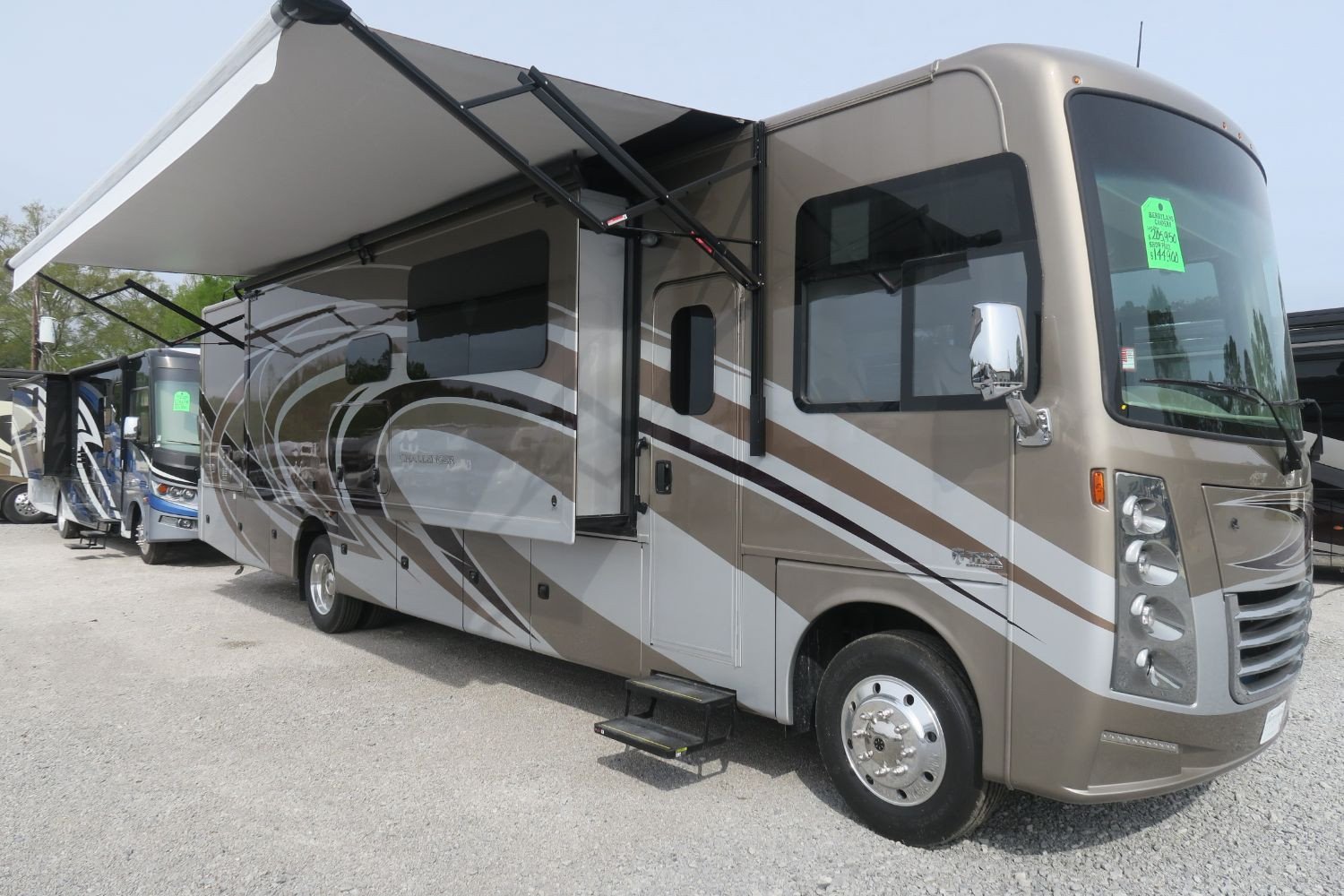 NEW 2019 CHALLENGER 37YT - Overview | Berryland Campers