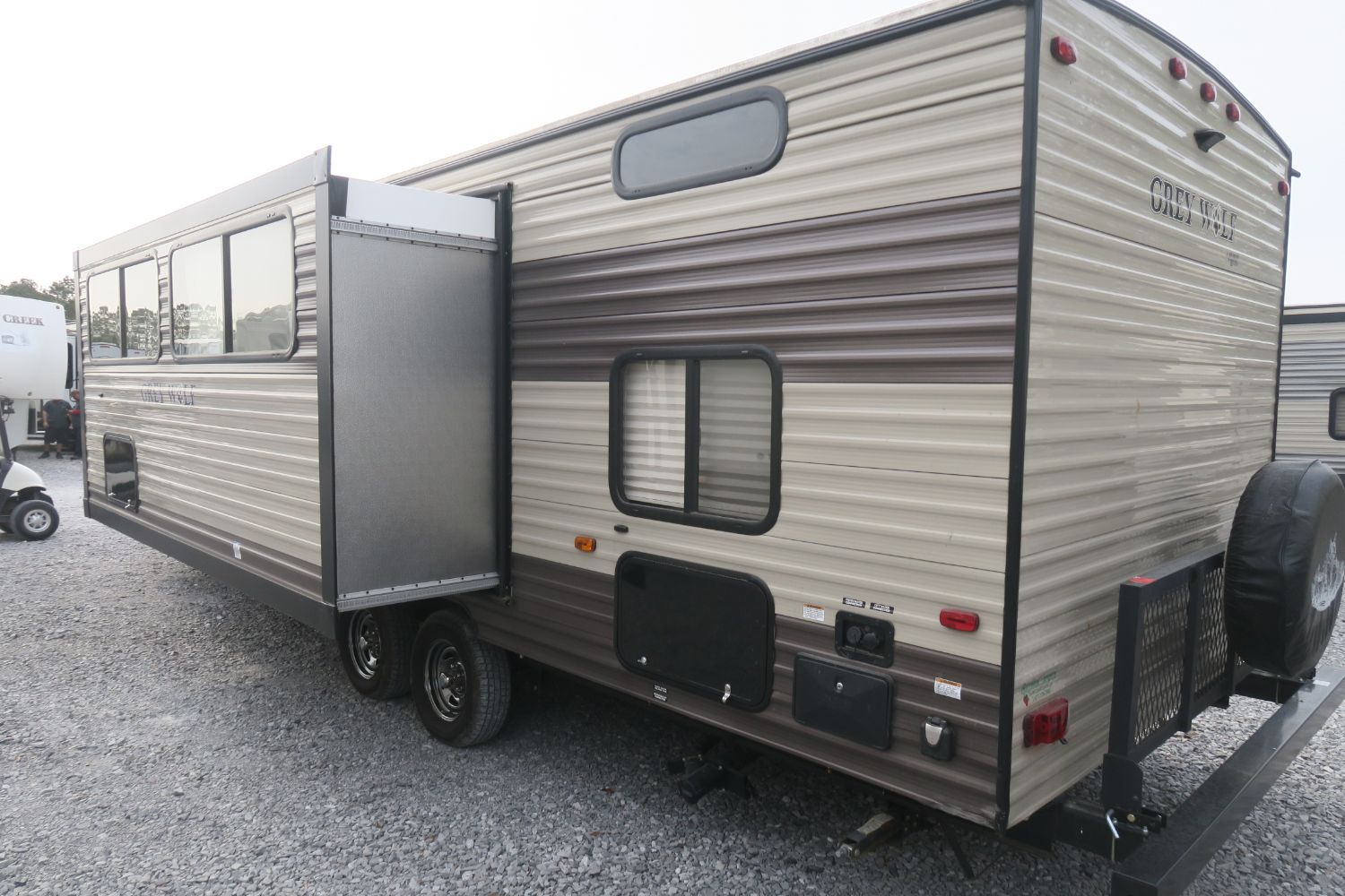 USED 2017 CHEROKEE GREY WOLF 26DBH - Overview | Berryland Campers