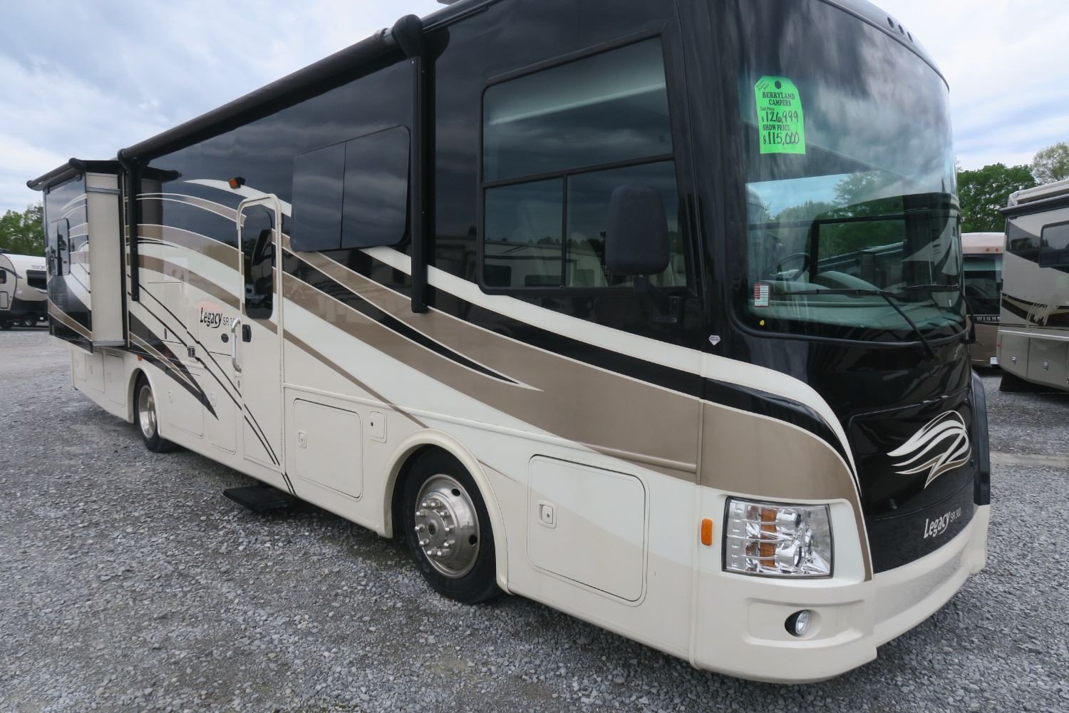USED 2015 FOREST RIVER LEGACY 340BH - Overview | Berryland Campers