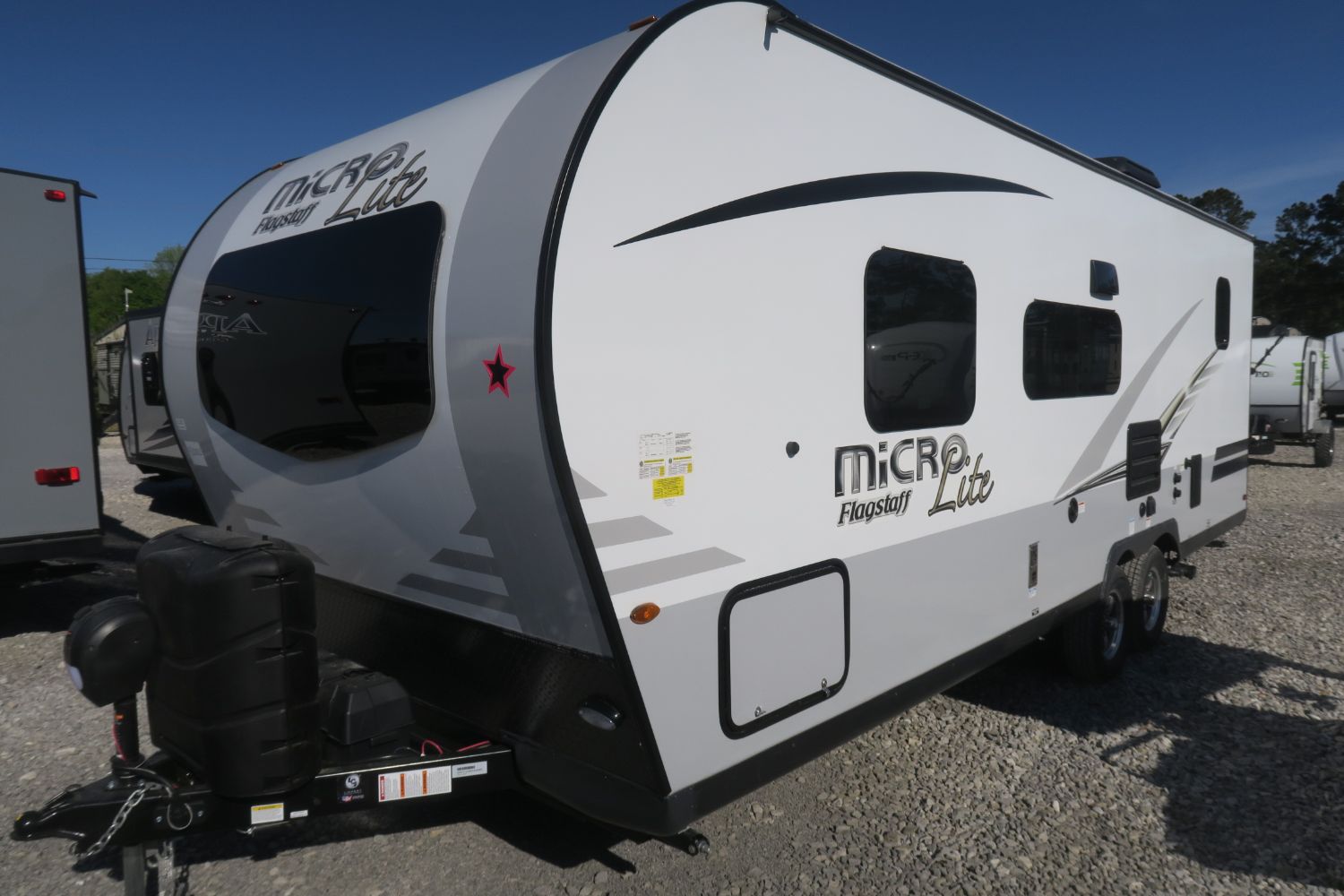 NEW 2019 FLAGSTAFF MICRO LITE 25LB - Overview | Berryland Campers