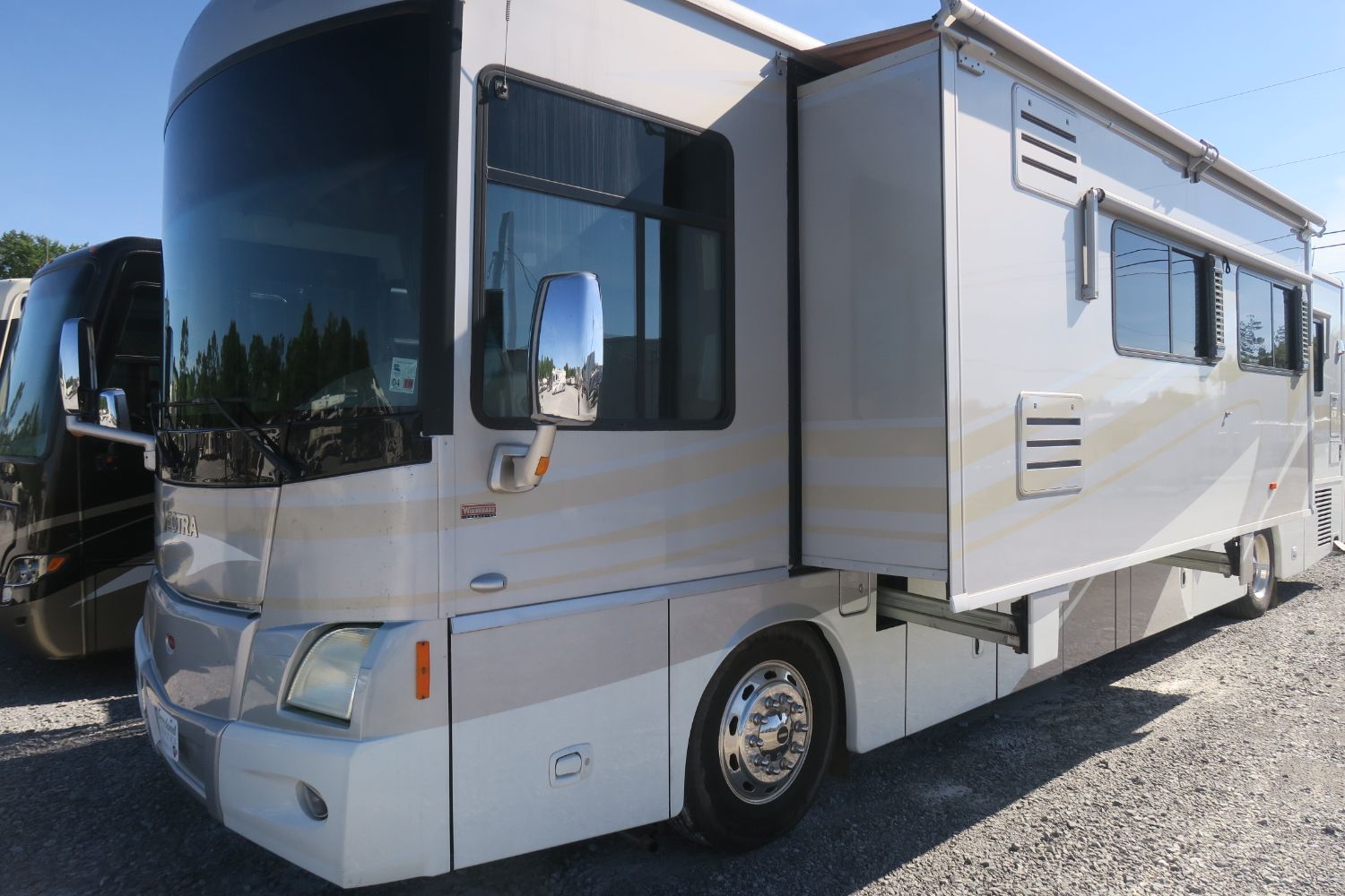 USED 2008 VECTRA 40TD - Overview | Berryland Campers