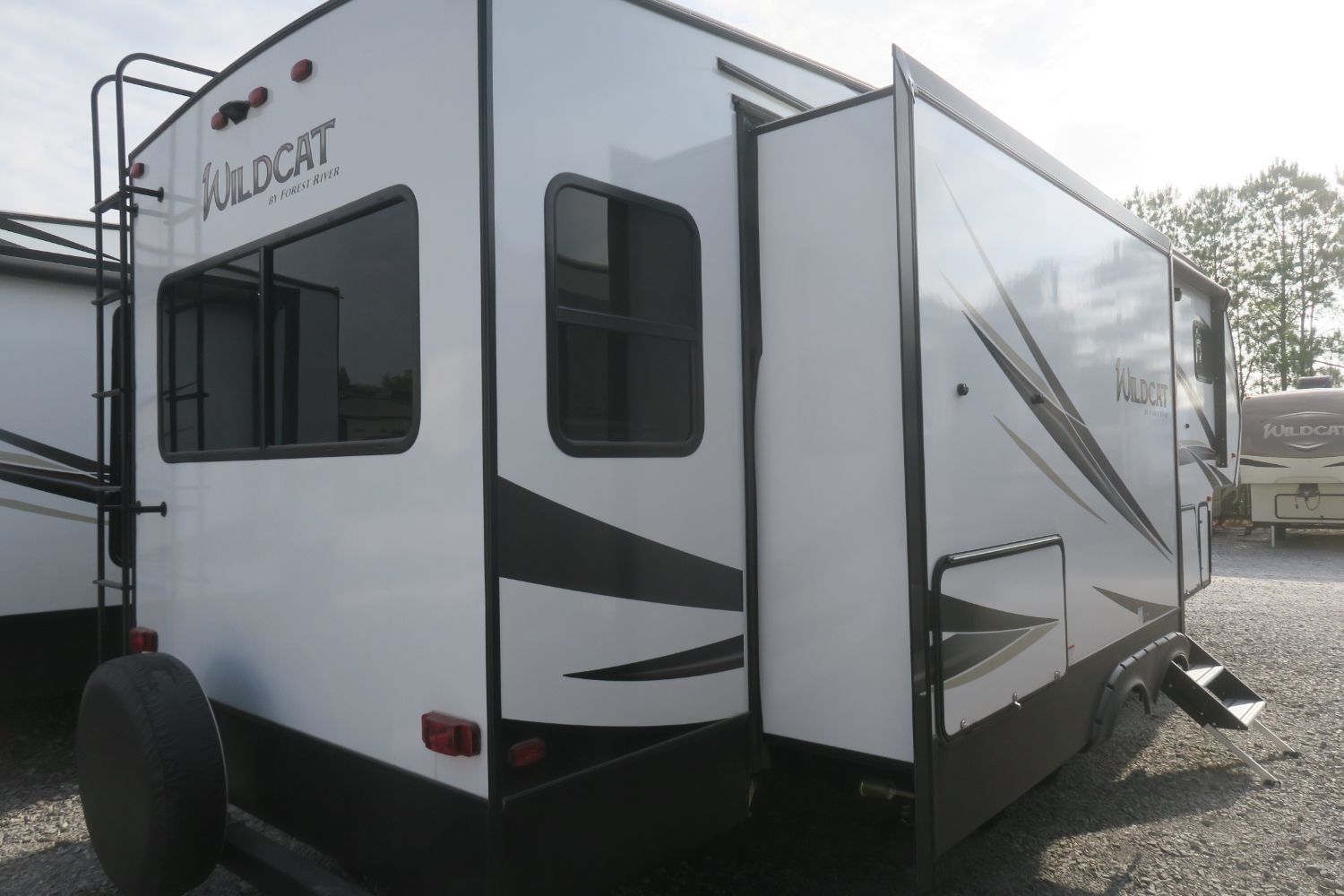 NEW 2020 WILDCAT 290RL - Overview | Berryland Campers