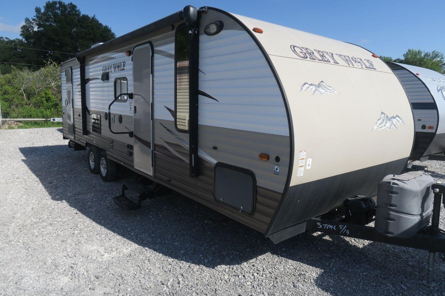 USED 2016 CHEROKEE GREY WOLF 26DBH - Overview | Berryland Campers