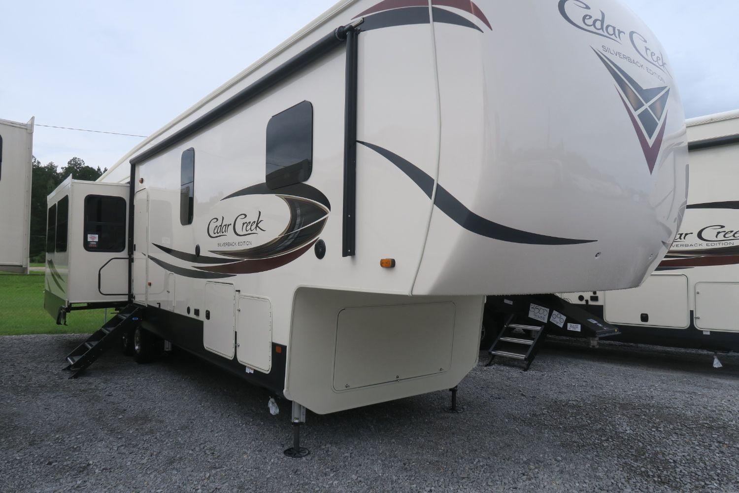 NEW 2020 CEDAR CREEK SILVERBACK EDITION 37MBH - Overview | Berryland ...