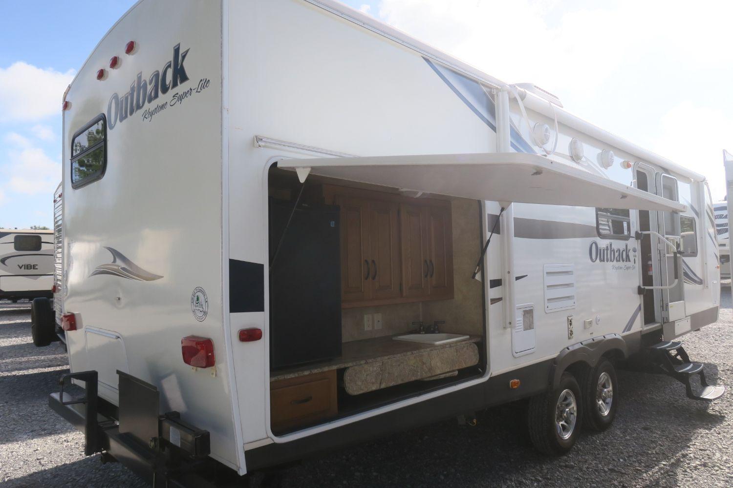 USED 2013 OUTBACK 300RB - Overview | Berryland Campers