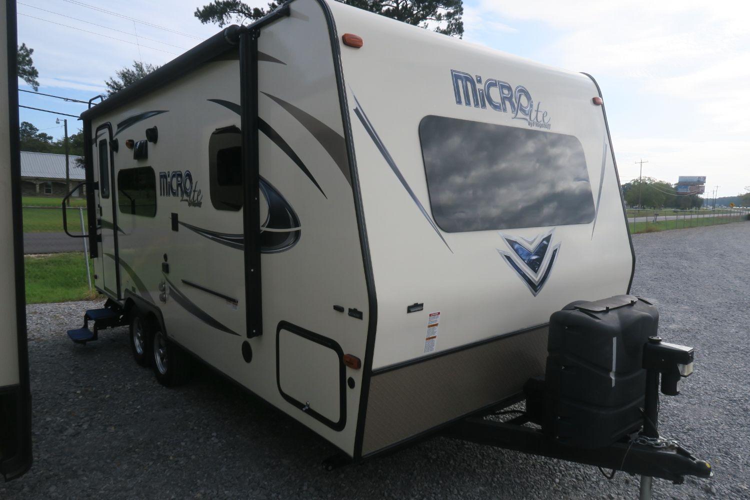 USED 2017 FLAGSTAFF MICRO LITE 21FBRS - Overview | Berryland Campers