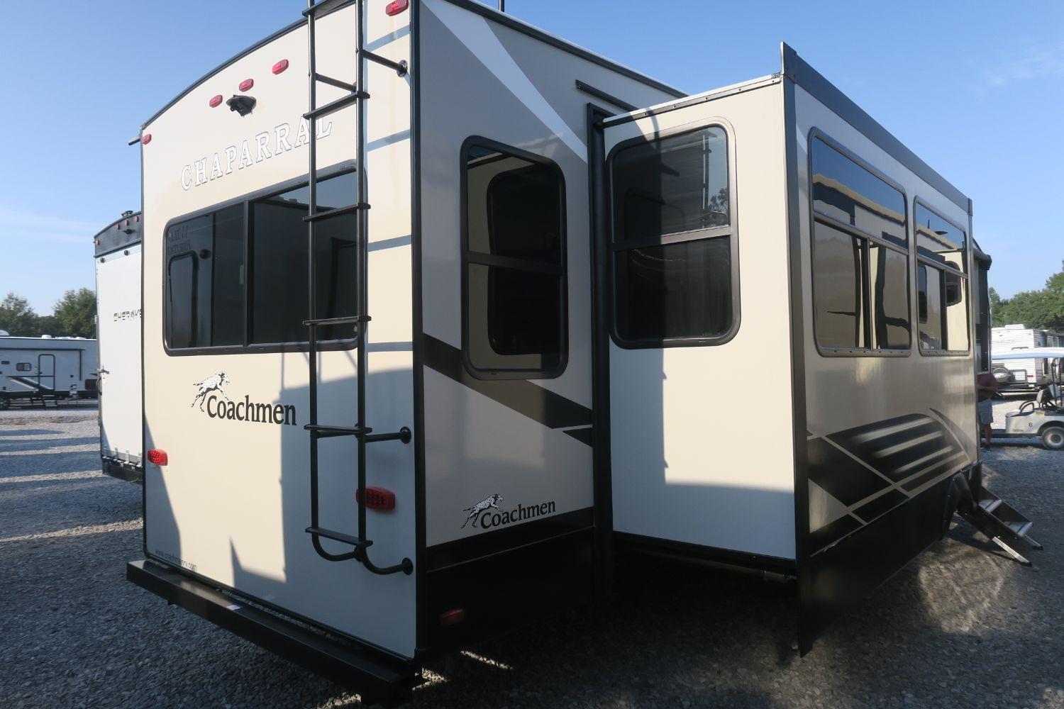 NEW 2020 CHAPARRAL 360IBL - Overview | Berryland Campers