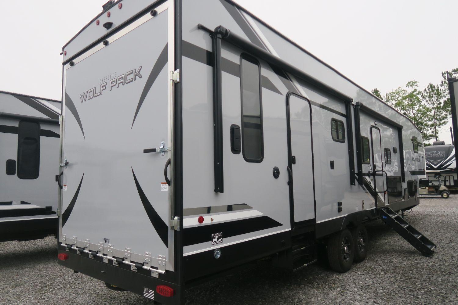 NEW 2020 CHEROKEE WOLF PACK 335PACK13 - Overview | Berryland Campers