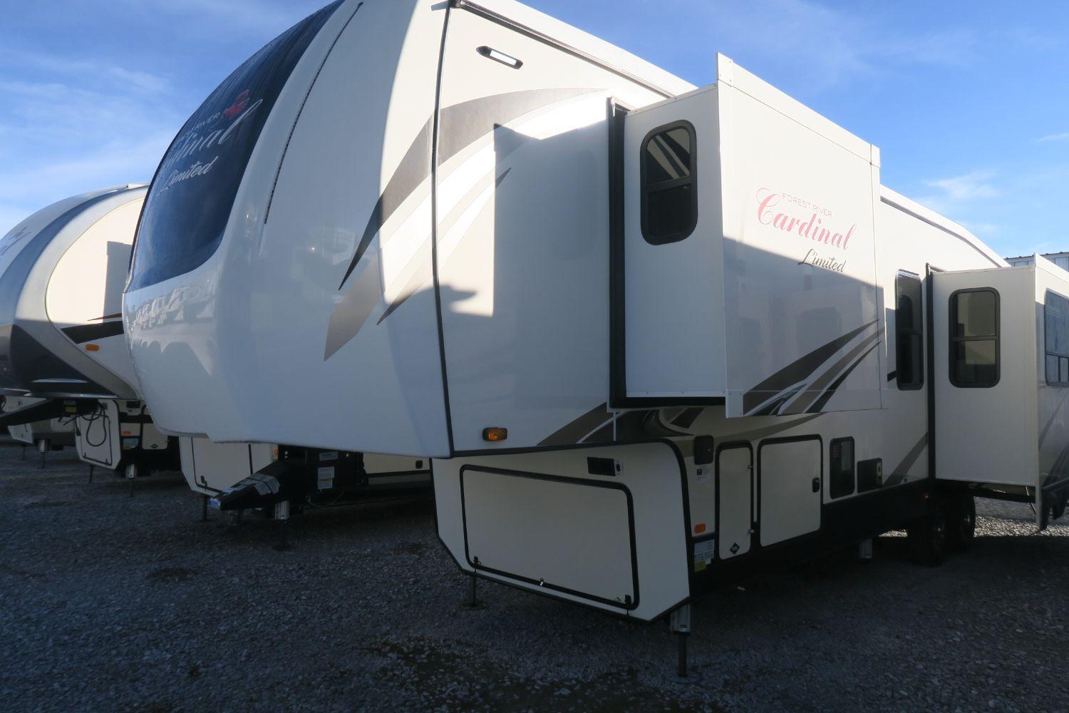 NEW 2020 CARDINAL LIMITED 319RKLE - Overview | Berryland Campers