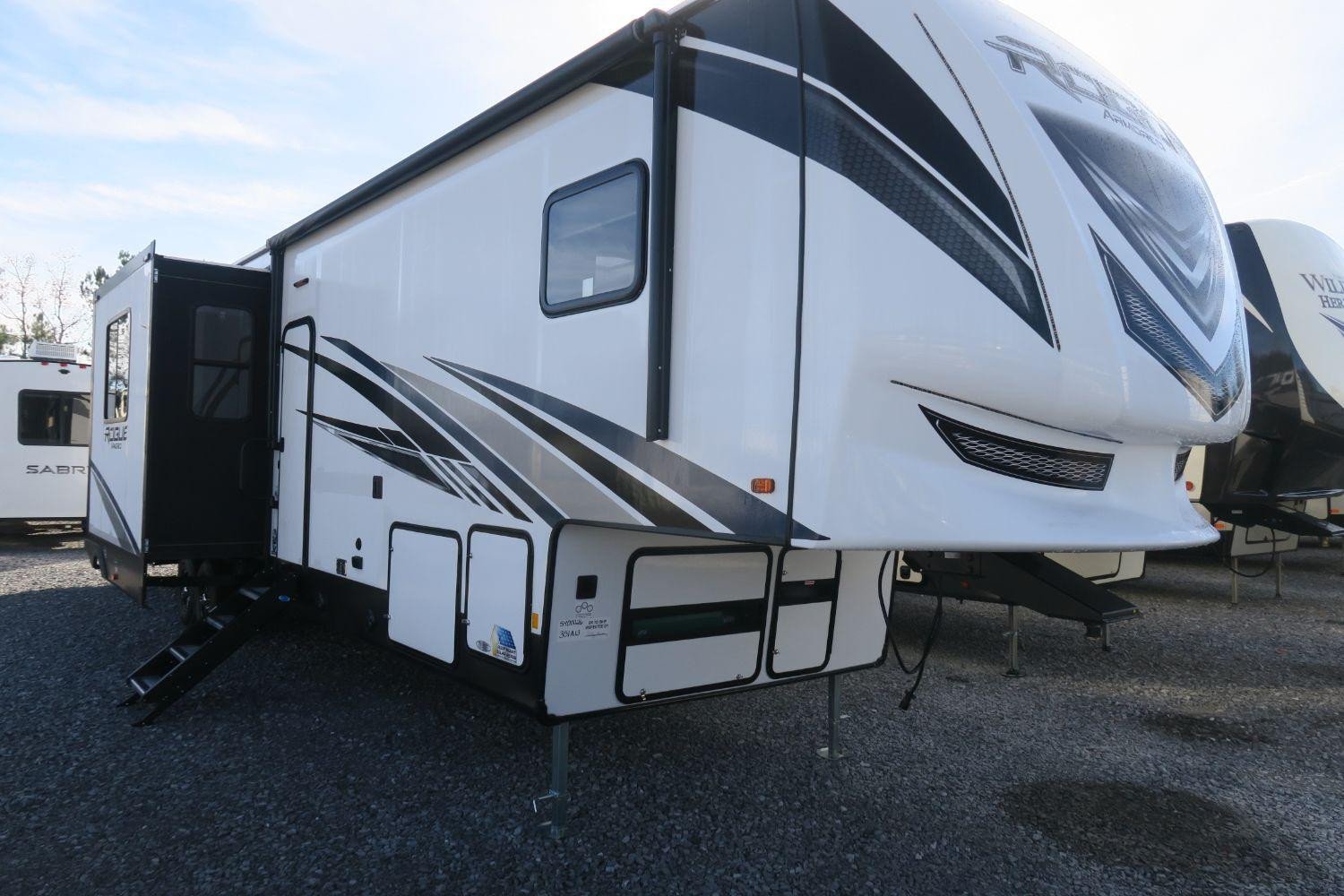 NEW 2020 ROGUE ARMORED 351A13 - Overview | Berryland Campers