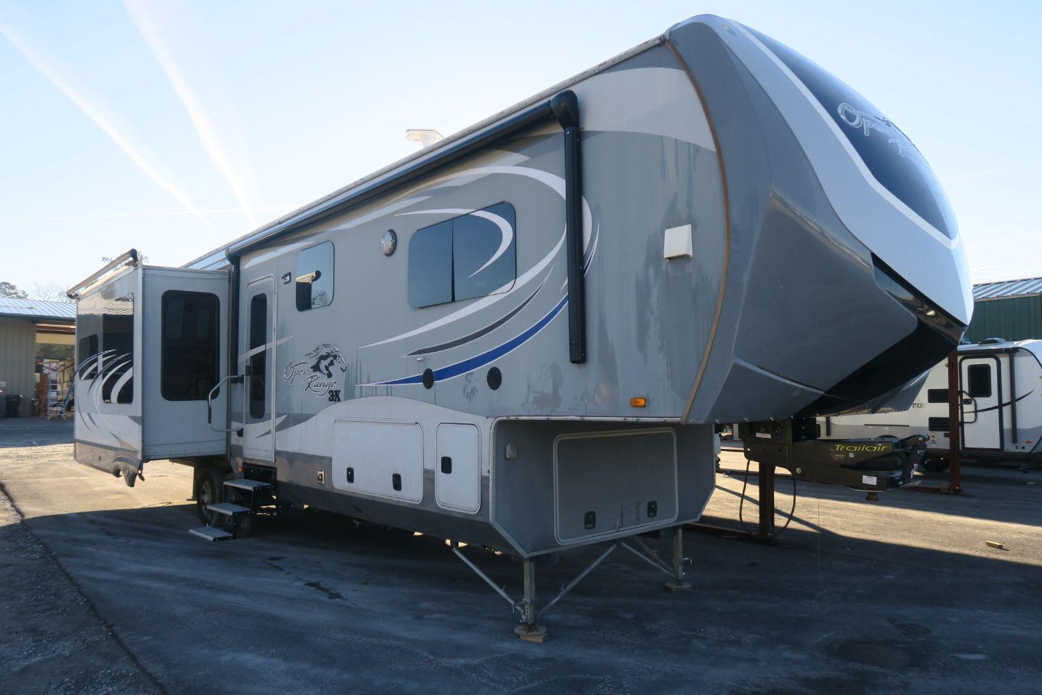 USED 2014 OPEN RANGE 3X 378RLS - Overview | Berryland Campers