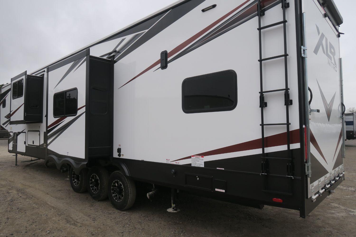 NEW 2020 XLR NITRO 405 - Overview | Berryland Campers