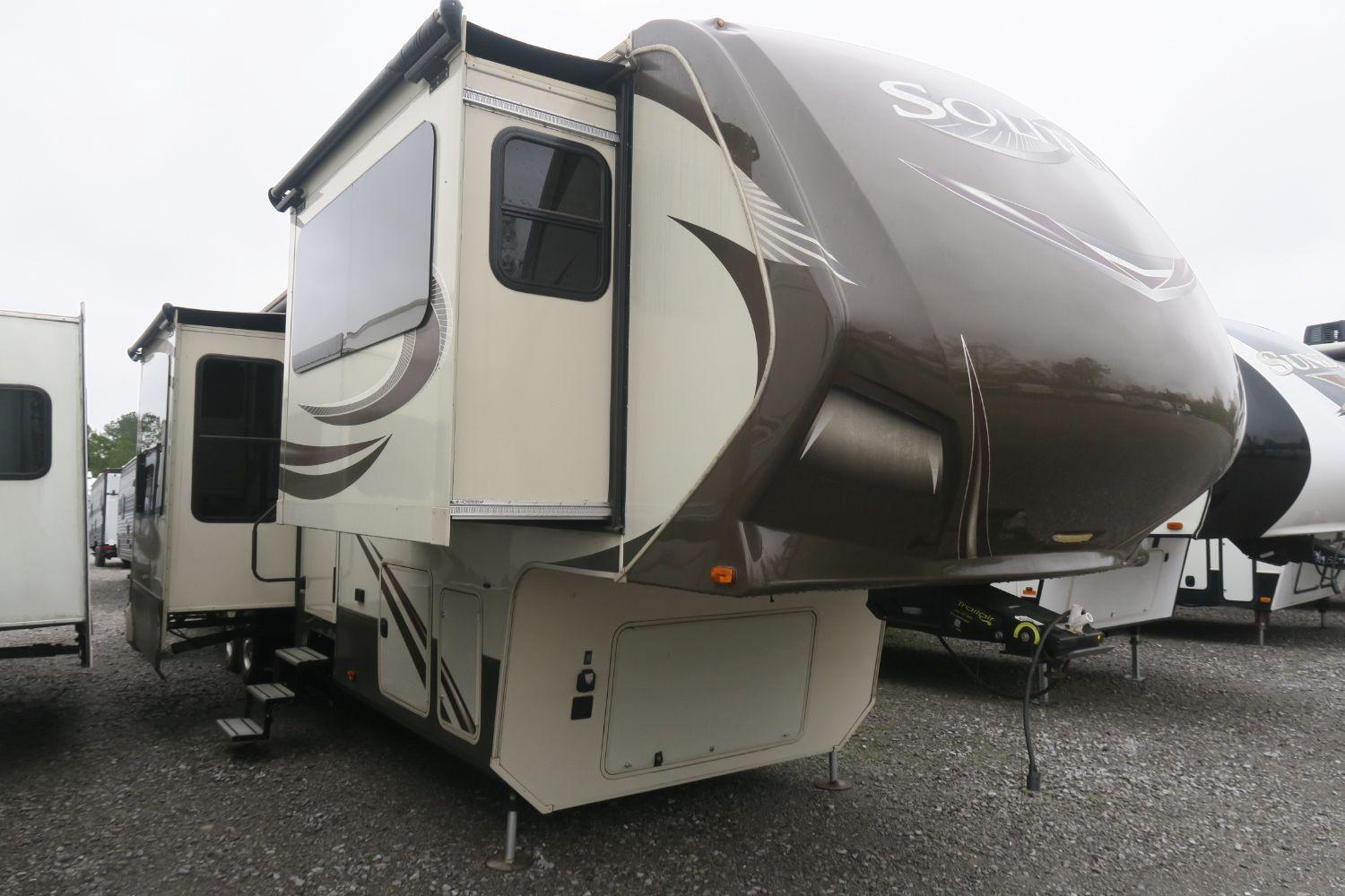 USED 2015 SOLITUDE 379FL - Overview | Berryland Campers