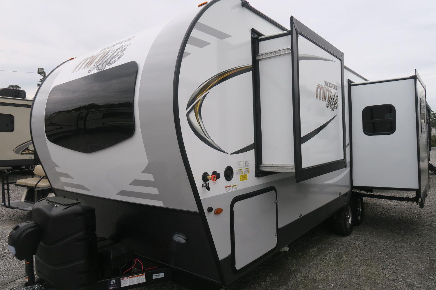NEW 2020 ROCKWOOD MINI LITE 2512S - Overview | Berryland Campers