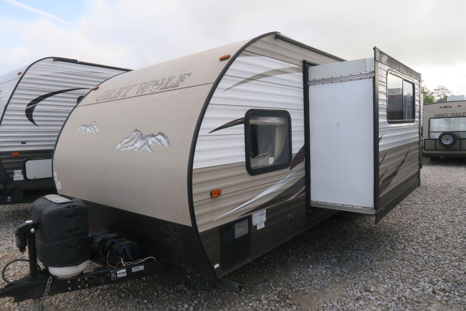 USED 2015 CHEROKEE 27RR - Overview | Berryland Campers