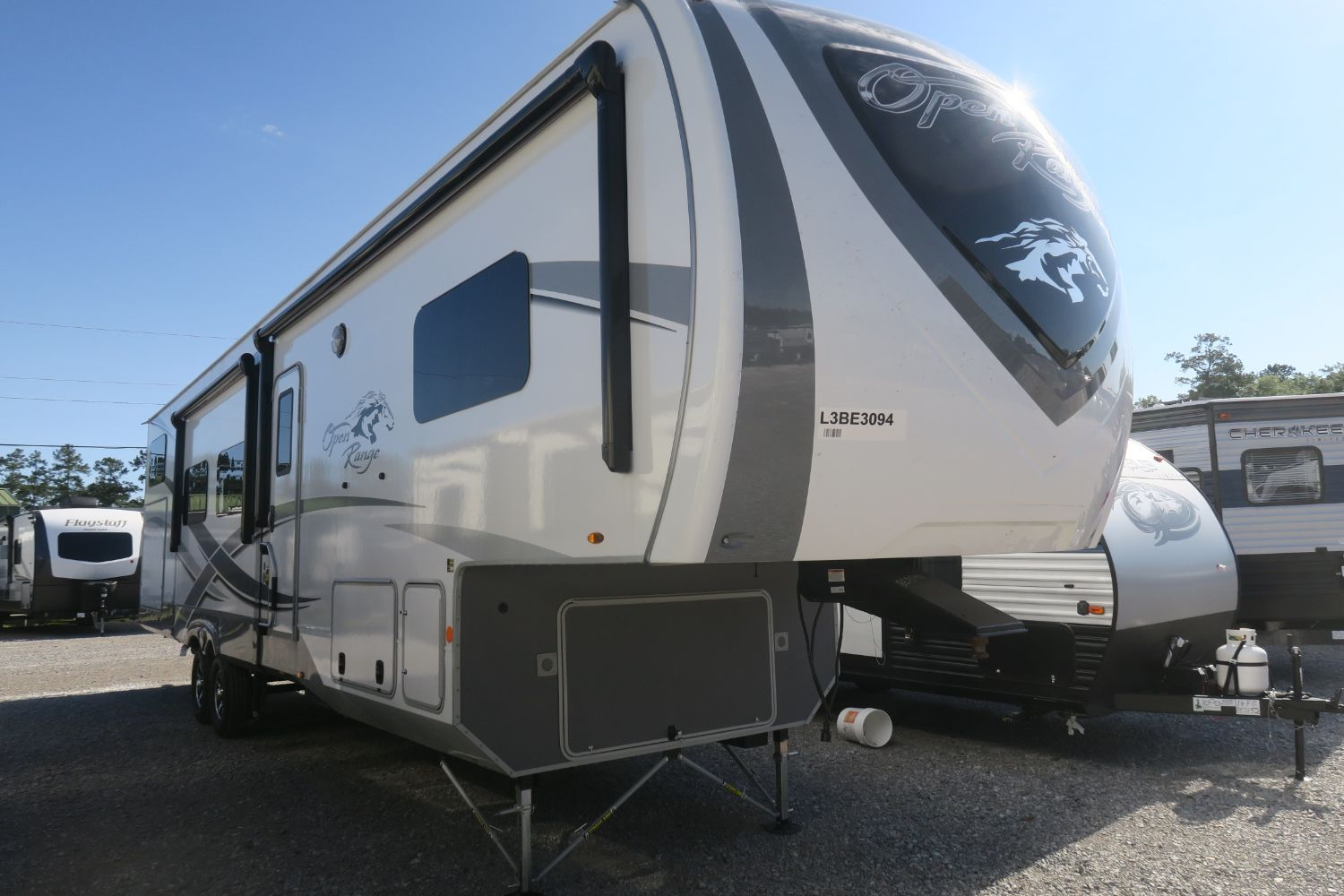 New Highland Ridge Rv Fifth Wheel Towables | Berryland Campers