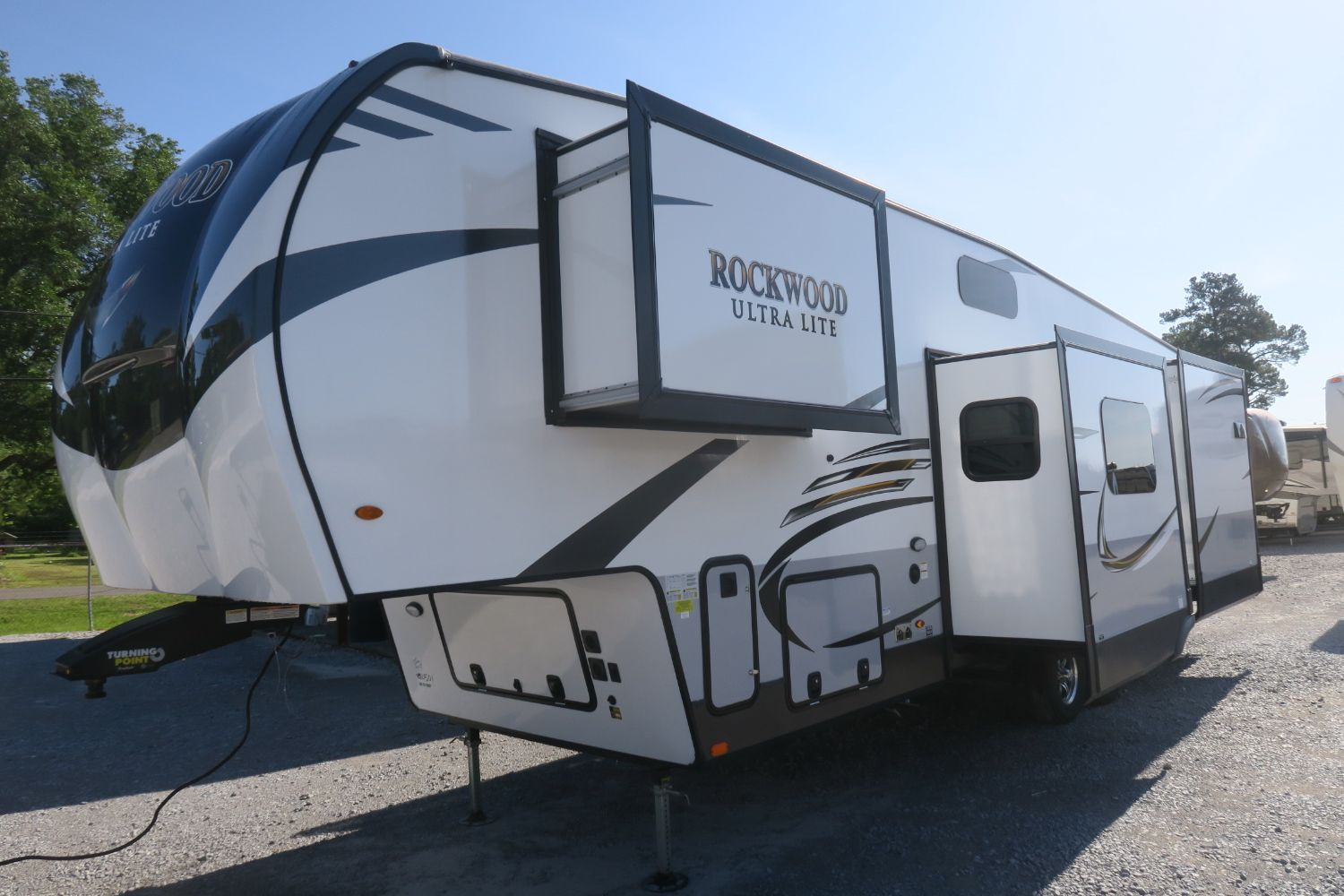 NEW 2021 ROCKWOOD SIGNATURE ULTRA LITE 2896MB - Overview | Berryland ...