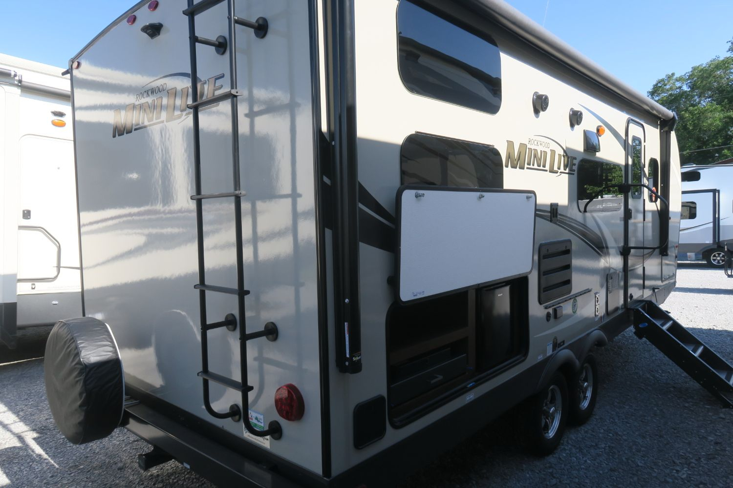 NEW 2021 ROCKWOOD MINI LITE 2509S - Overview | Berryland Campers