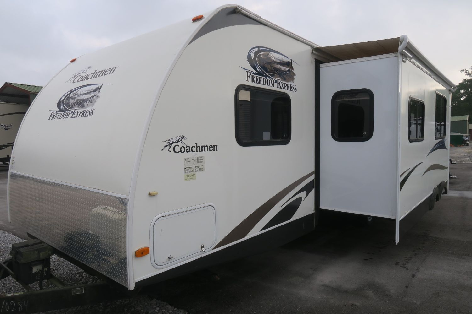 USED 2013 FREEDOM EXPRESS 29SE - Overview | Berryland Campers