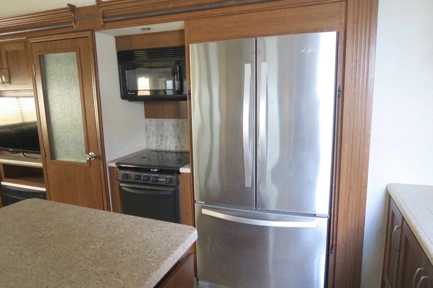 USED 2017 BLUE RIDGE CABIN EDITION 304SR - Overview | Berryland Campers