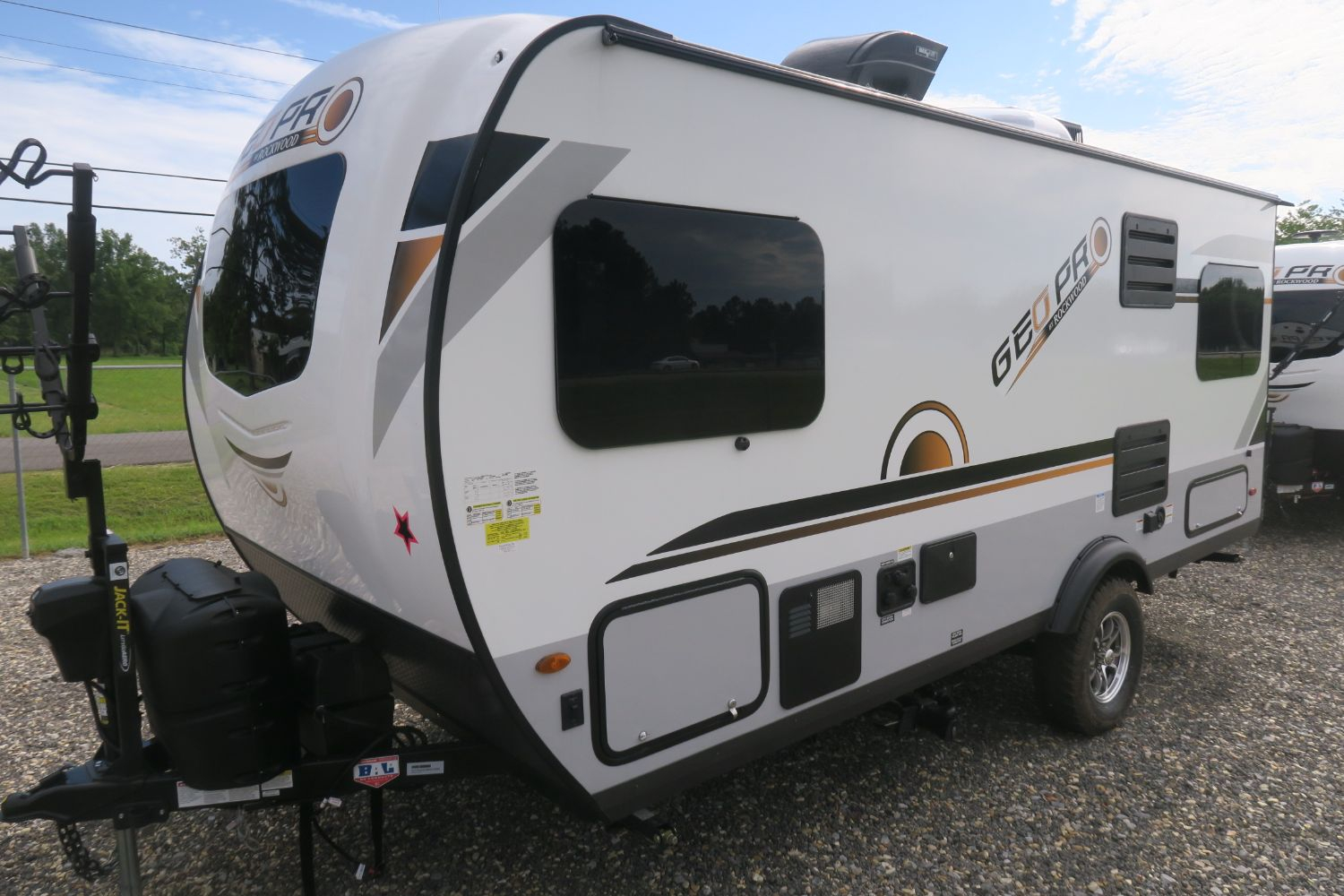 NEW 2021 ROCKWOOD GEO PRO 19RD - Overview | Berryland Campers