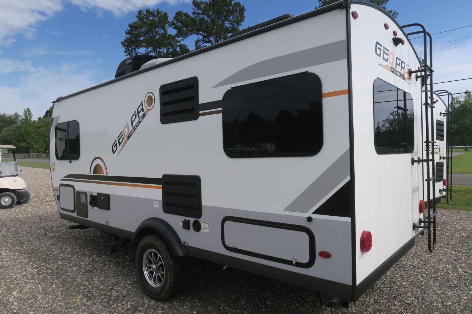 NEW 2021 ROCKWOOD GEO PRO 19RD - Overview | Berryland Campers