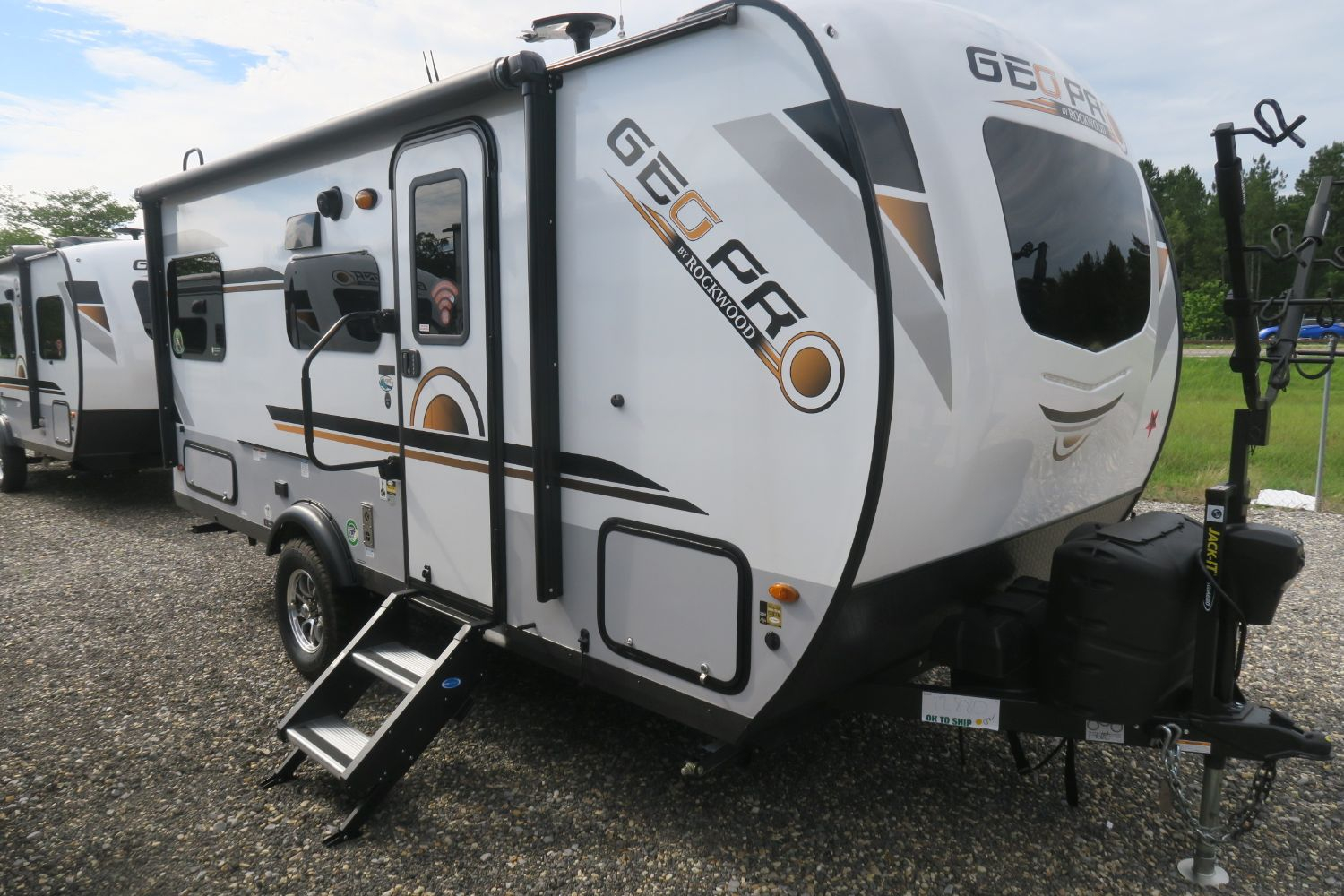 NEW 2021 ROCKWOOD GEO PRO 19RD - Overview | Berryland Campers