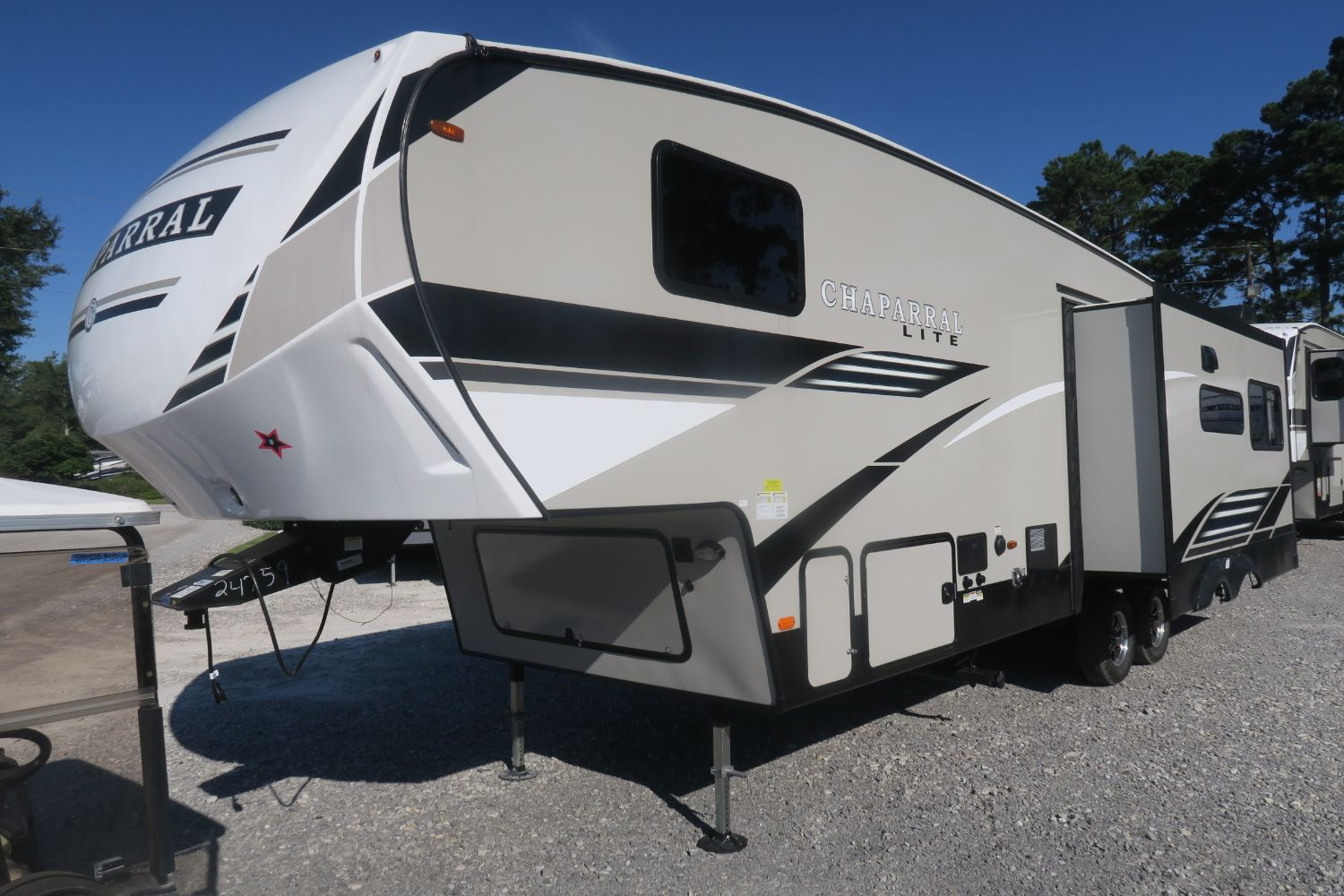 NEW 2020 CHAPARRAL LITE 284RL - Overview | Berryland Campers