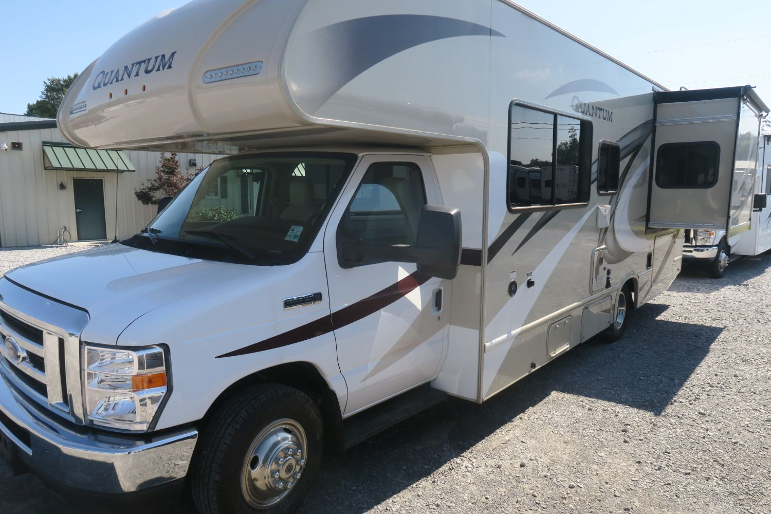 USED 2018 QUANTUM 26 - Overview | Berryland Campers
