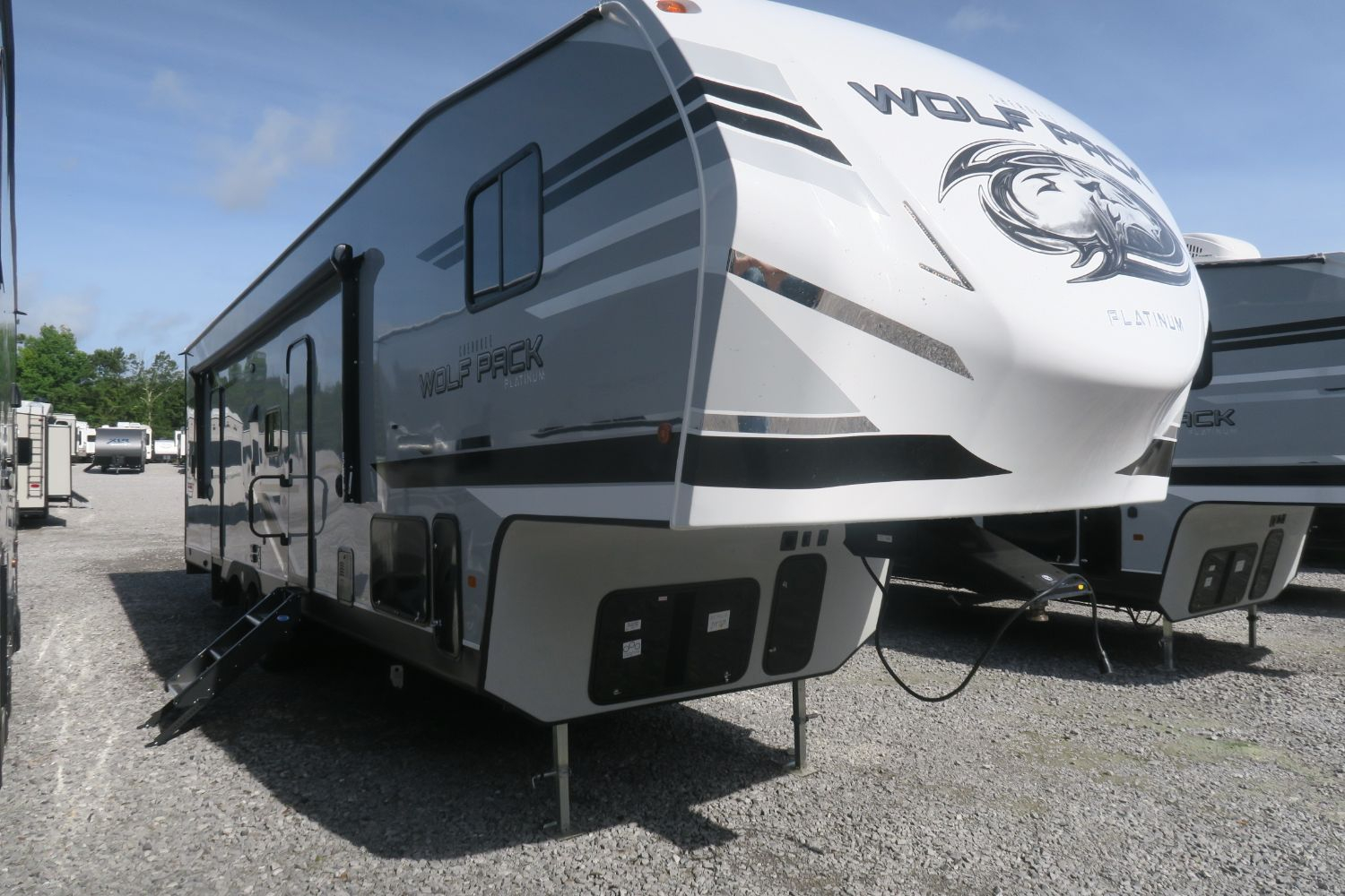 NEW 2021 CHEROKEE WOLF PACK 315PACK - Overview | Berryland Campers