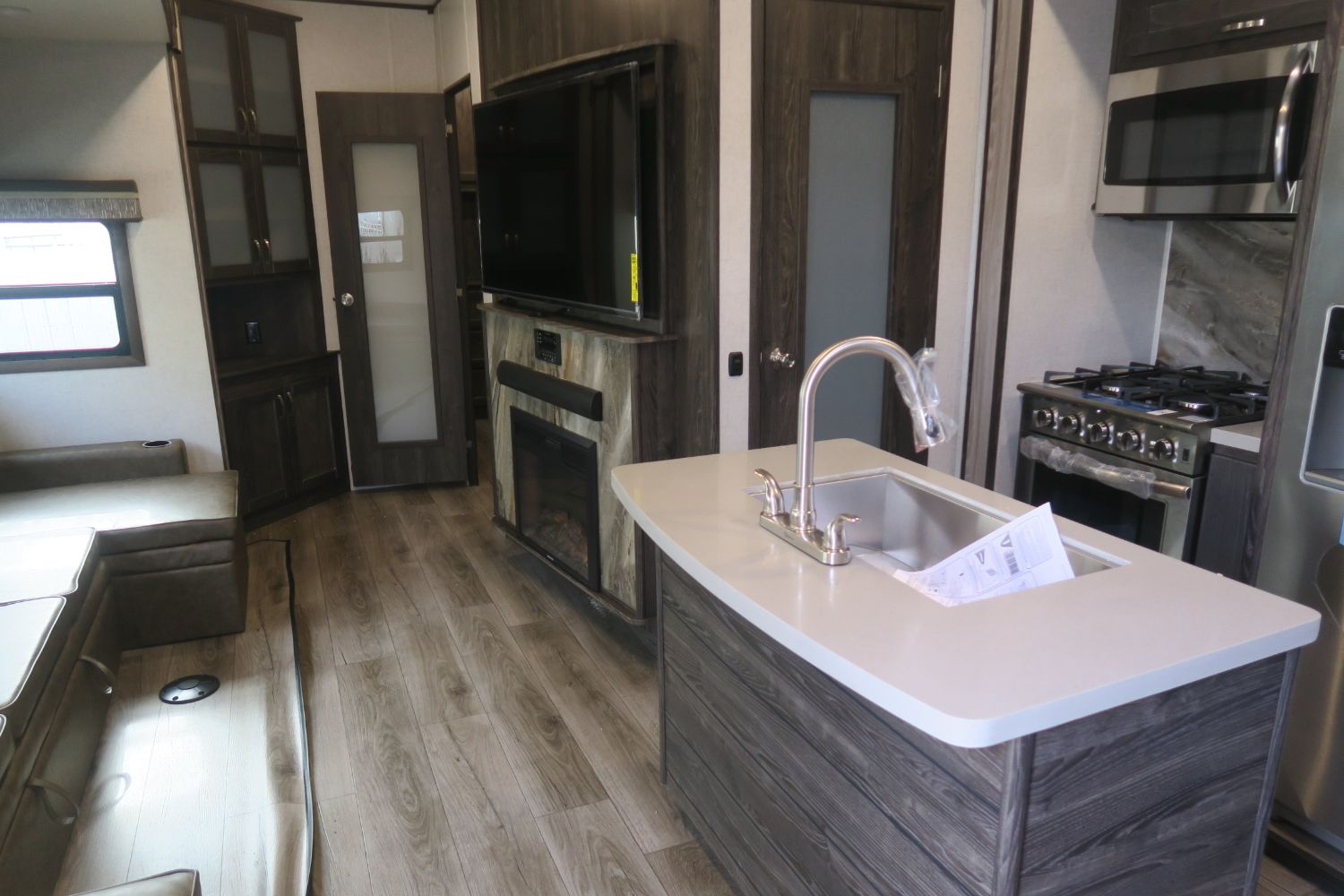 NEW 2020 OPEN RANGE 374BHS - Overview | Berryland Campers