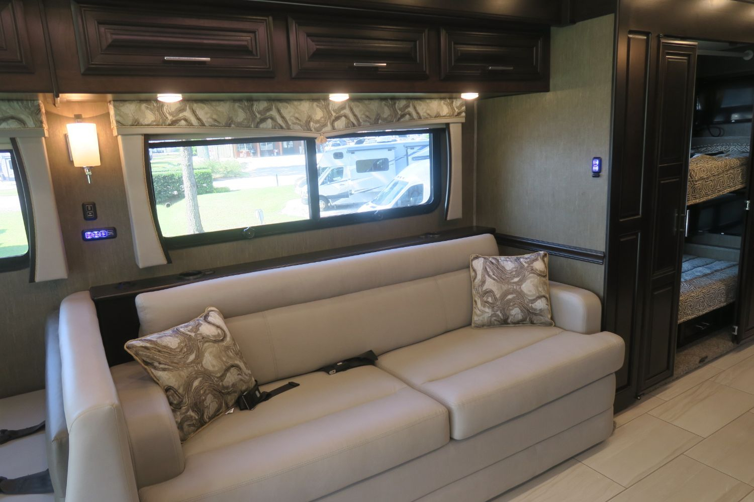 NEW 2021 BERKSHIRE XLT 45CA - Overview | Berryland Campers