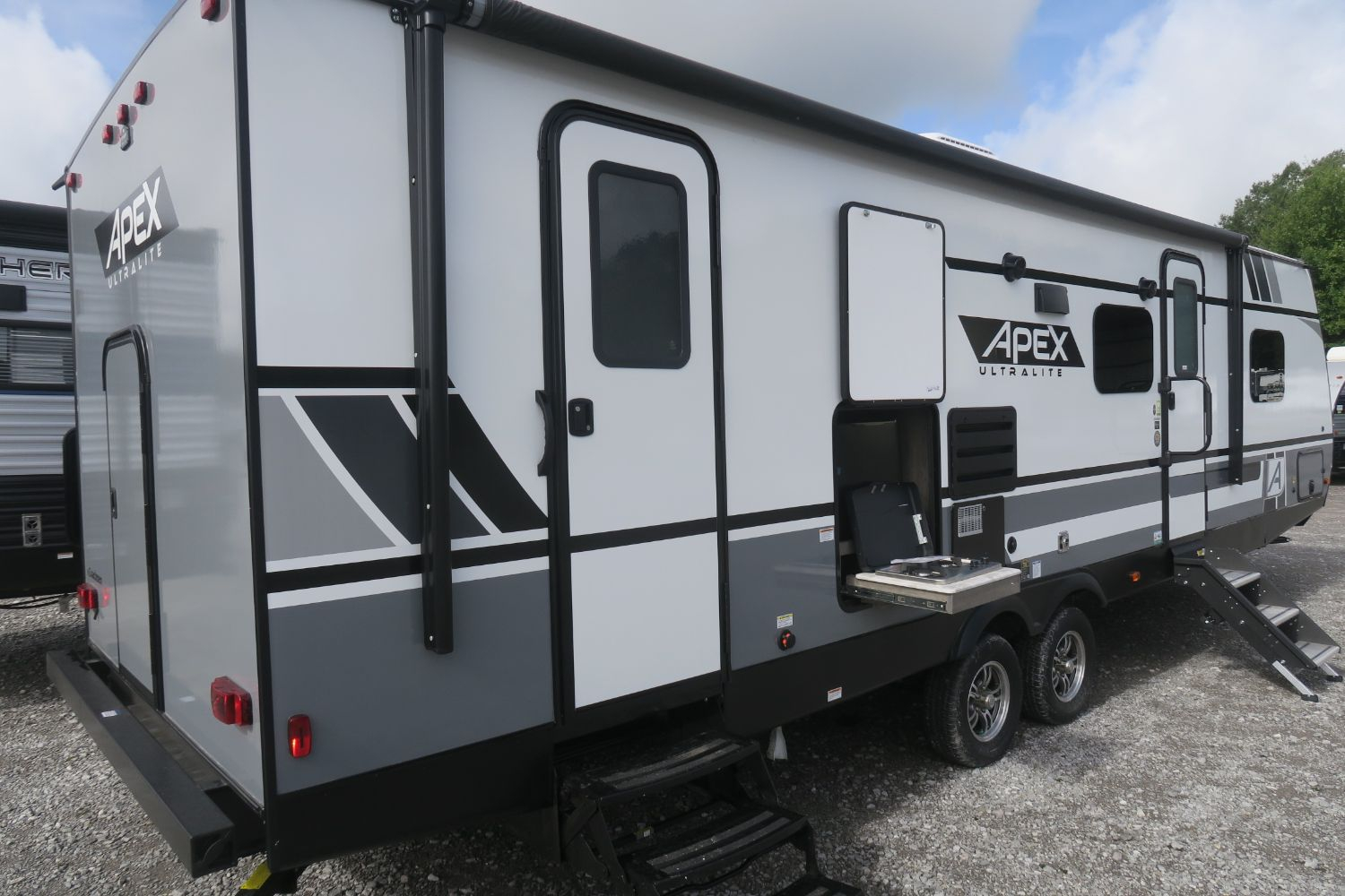 NEW 2021 APEX 290BHS - Overview | Berryland Campers