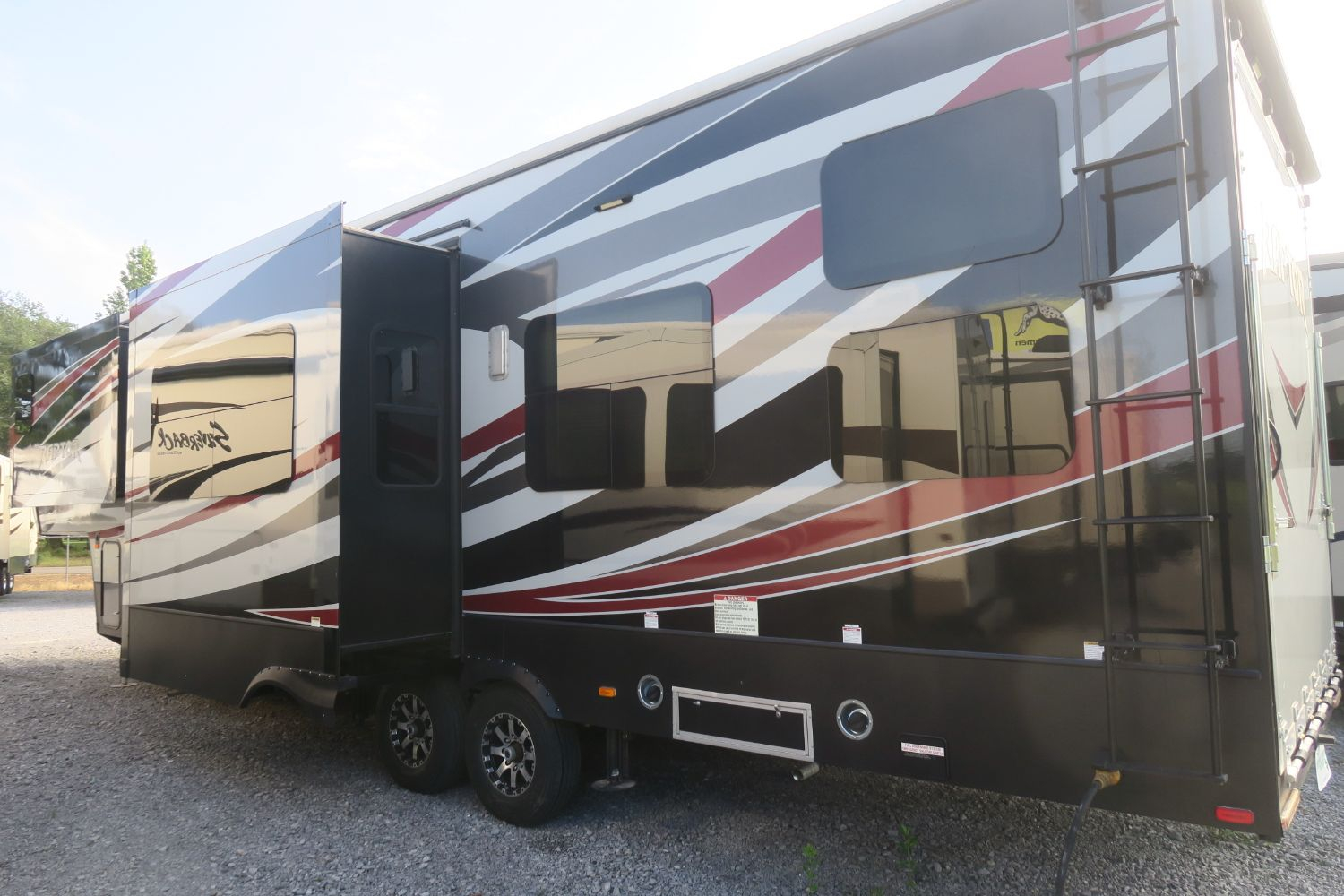 USED 2015 RAPTOR 332TS - Overview | Berryland Campers