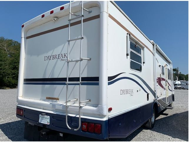 USED 2003 DAYBREAK 3270 - Overview | Berryland Campers