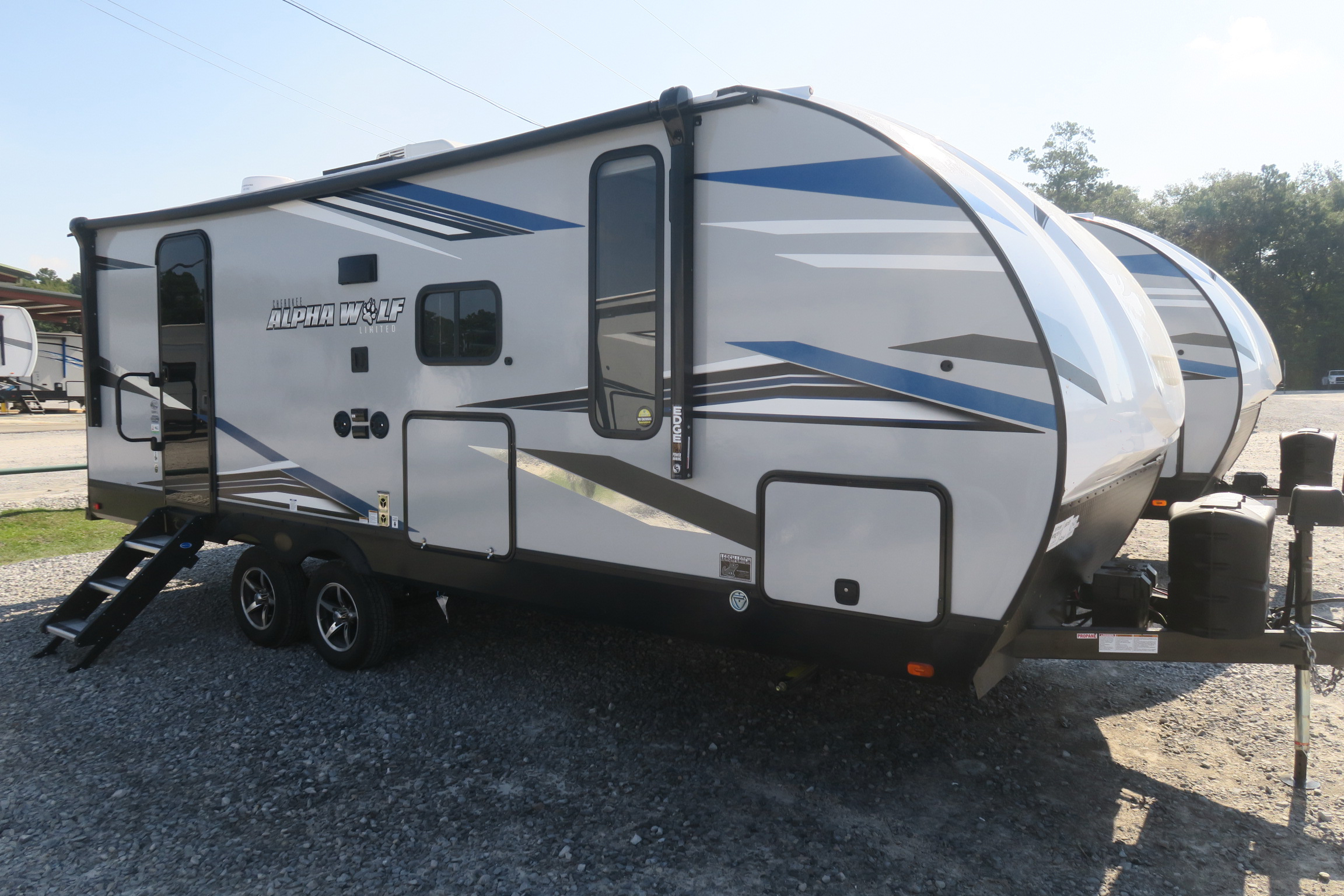 NEW 2021 CHEROKEE ALPHA WOLF 22SW - Overview | Berryland Campers