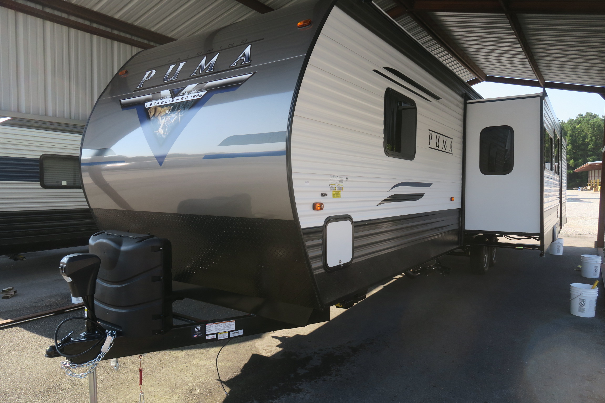 NEW 2021 PUMA 32BHDB - Overview | Berryland Campers