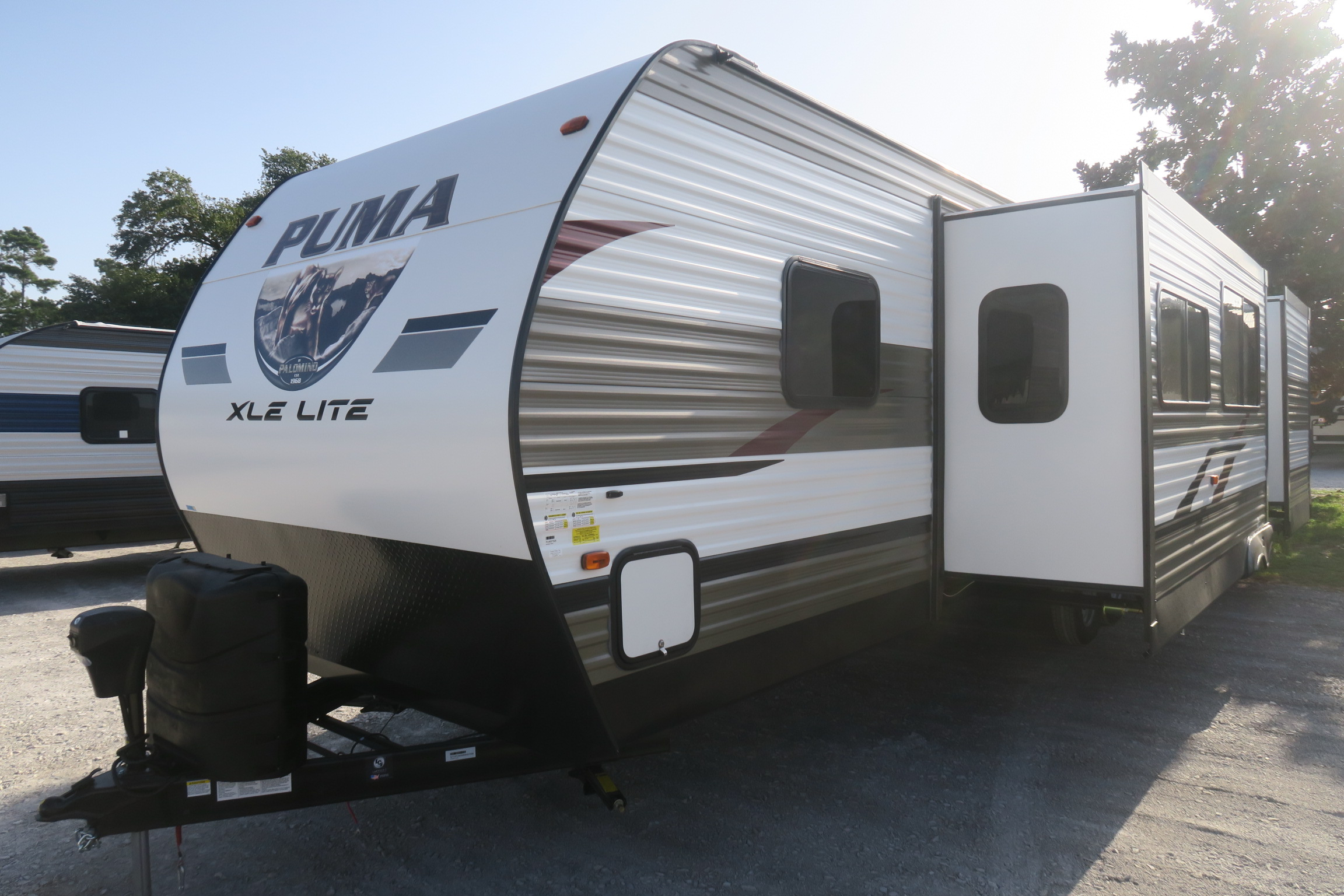 NEW 2021 PUMA XLE LITE 31BHSC - Overview | Berryland Campers