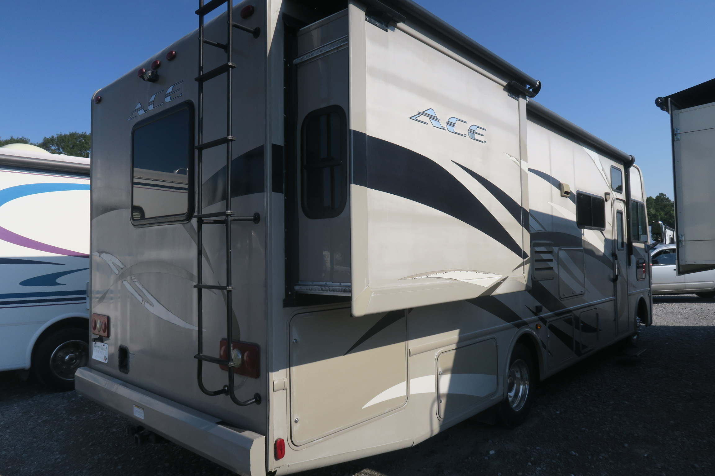 USED 2014 ACE 30.1 - Overview | Berryland Campers